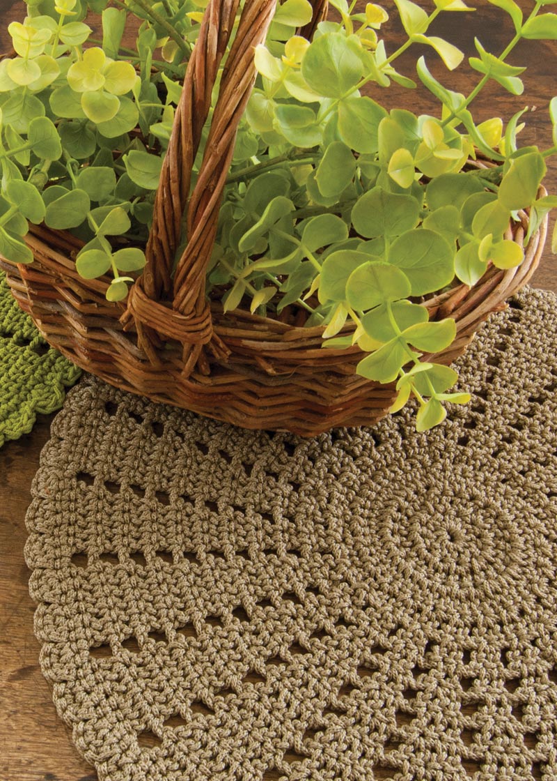Modé Crochet Doily/Charger - 15" Round | Heritage Lace